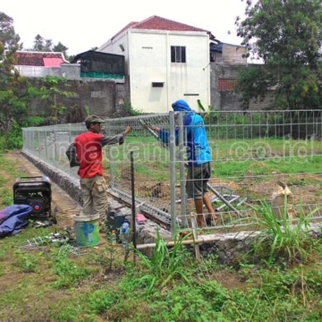 Pemasangan Pintu Pagar BRC Kalasan Sleman - Madaniah™